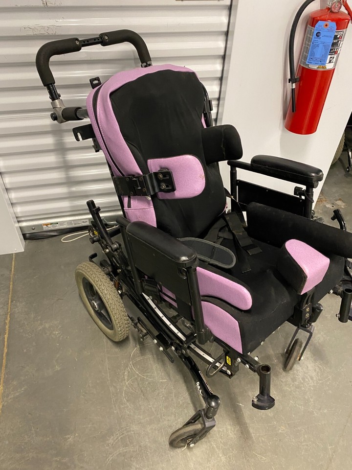 Invacare Solara 3G Tilt-in-Space Wheelchair Unique Tilt Assist ...