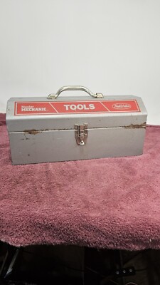 Vintage 16” Metal Toolbox Master Mechanic/TrueValue Hardware Gray With ...
