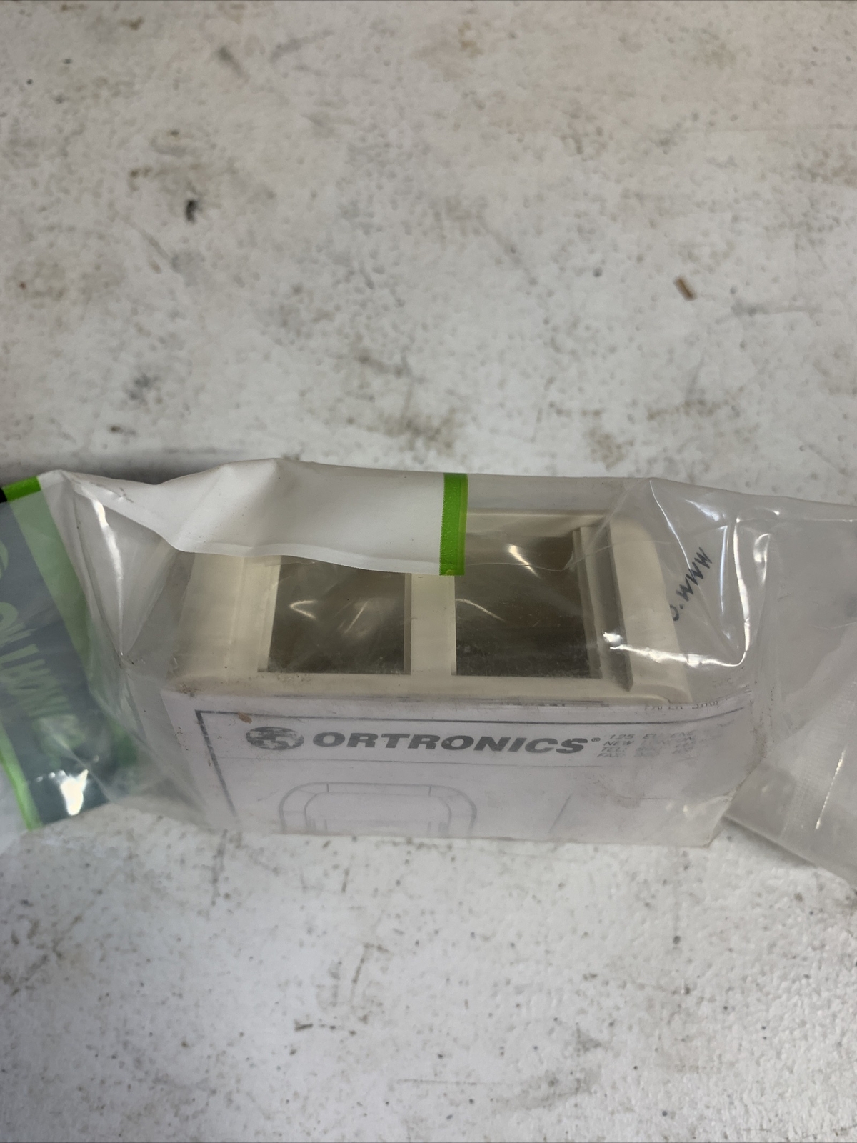 Ortronics 404TJ2 TracJack Surface Mount Box, lot of 3, SMB, 2 Port | eBay