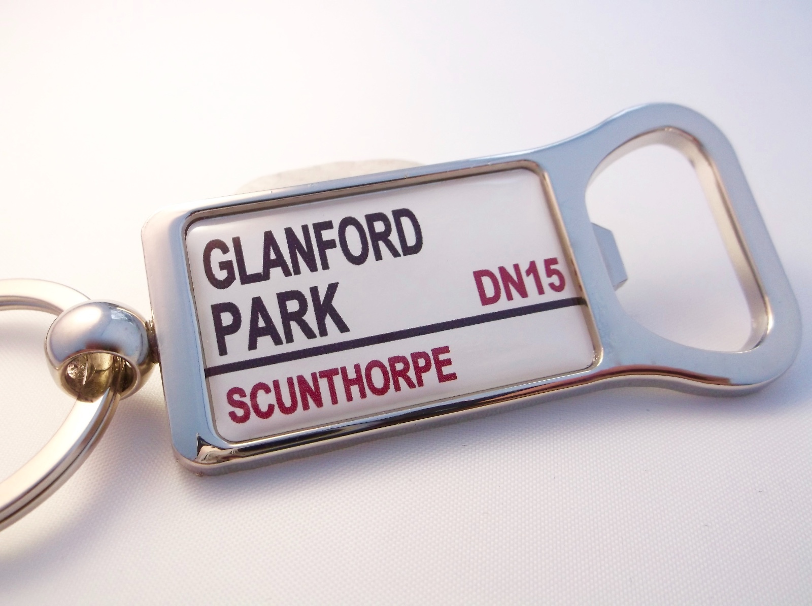 SCUNTHORPE STADIUM ROAD BADGE STREET SIGN BOTTLE OPENER KEYRING KEY FOB ...