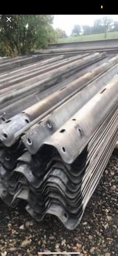 Armco Crash Barriers Used Class 2 / c2 3.500 Mtr Overall Length 3.200 ...