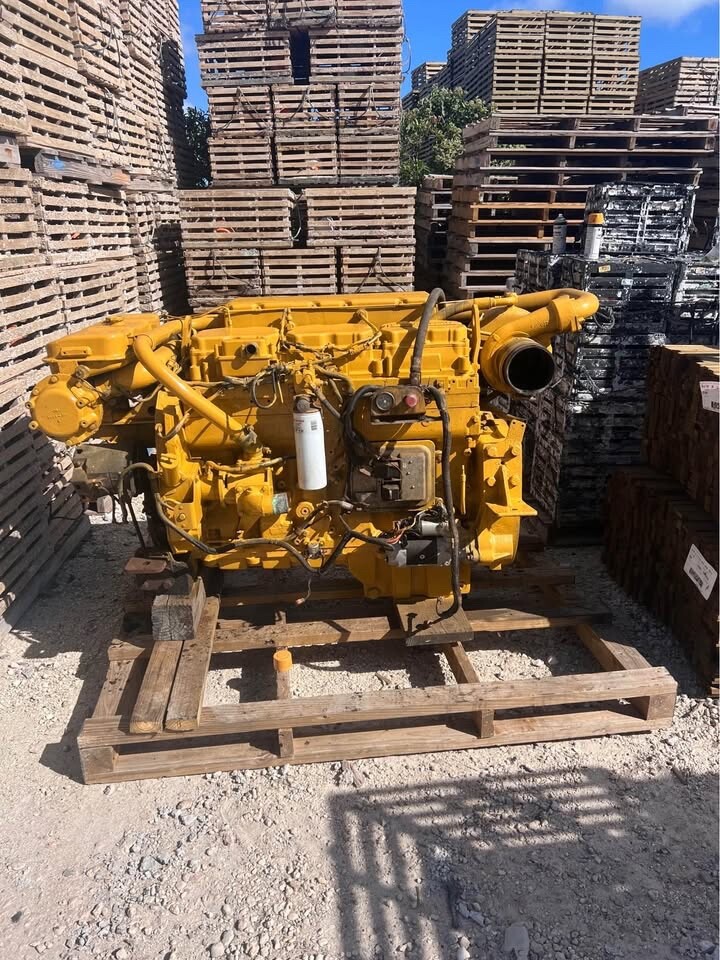 Caterpillar (CAT) 3196 Marine Diesel Engine 660 HP Bobtail Running take ...