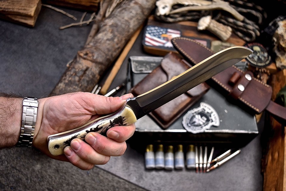 CFK IPAK Handmade D2 Custom BEAR SCENE SCRIMSHAW BONE Hunting Skinner Knife | eBay