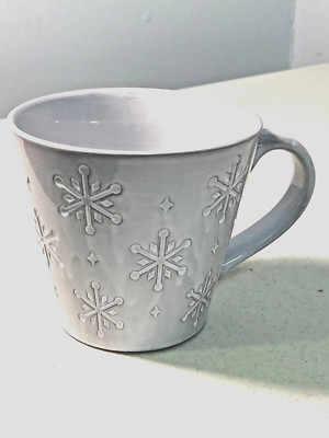 GLOBAL DESIGN COLLECTIONS large "snowflake" mug; no chips; ht 4 1/8 ...
