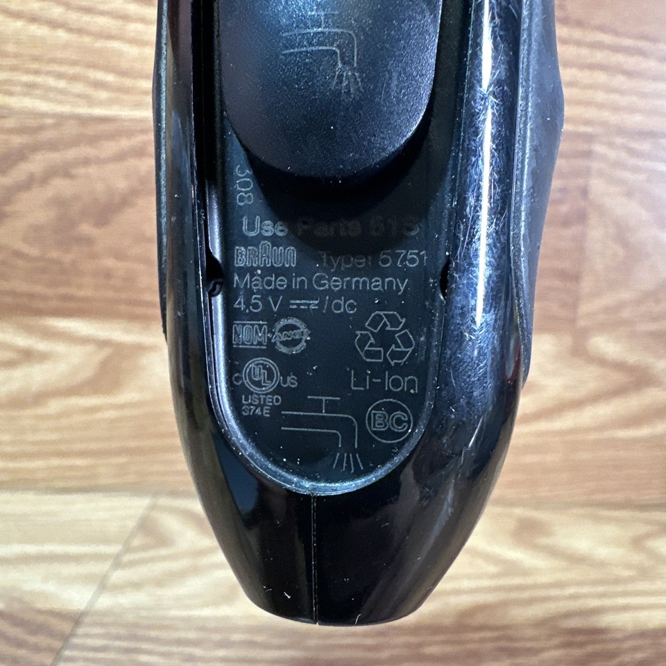 Genuine Braun 5760 WaterFlex Wet/Dry Electric Shaver Red swivel head ...