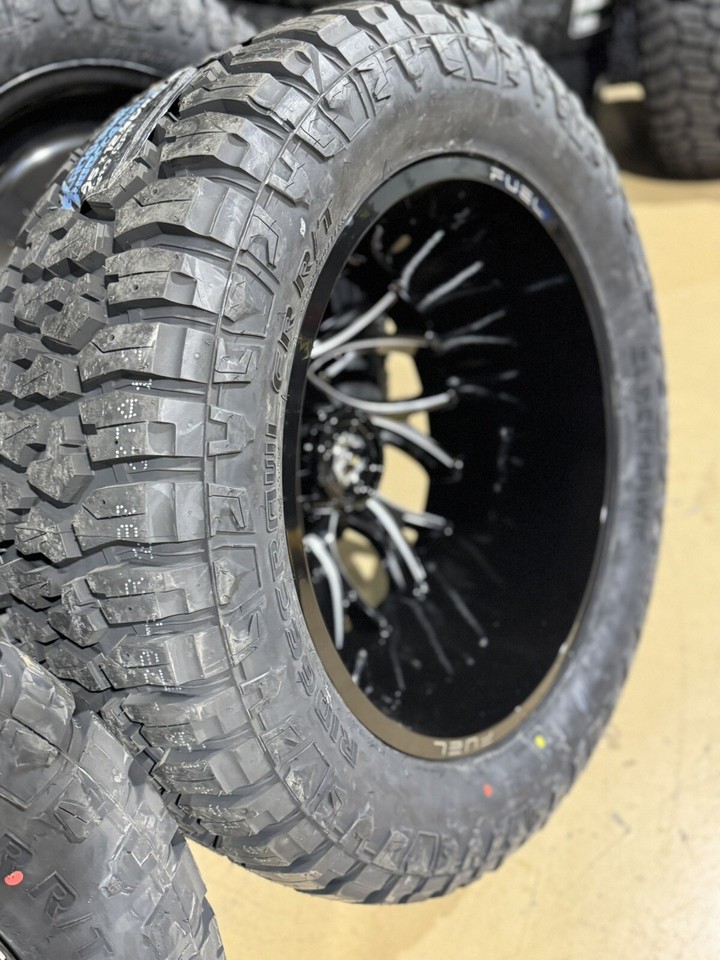 22" Fuel D741 Runner Dually Wheels 35" MT AT RT Tires 8x200 Ford Duper ...