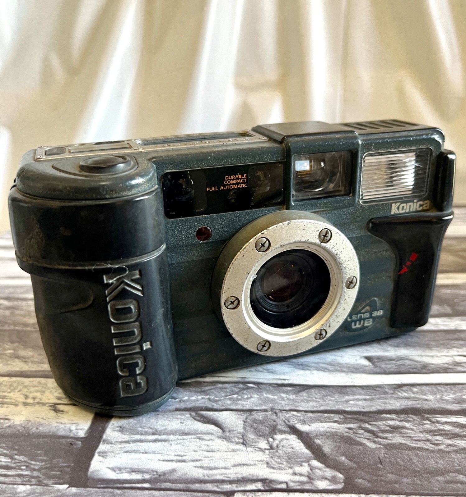 Konica GENBA KANTOKU 現場監督 28 WB Point & Shoot Film Camera Working From ...