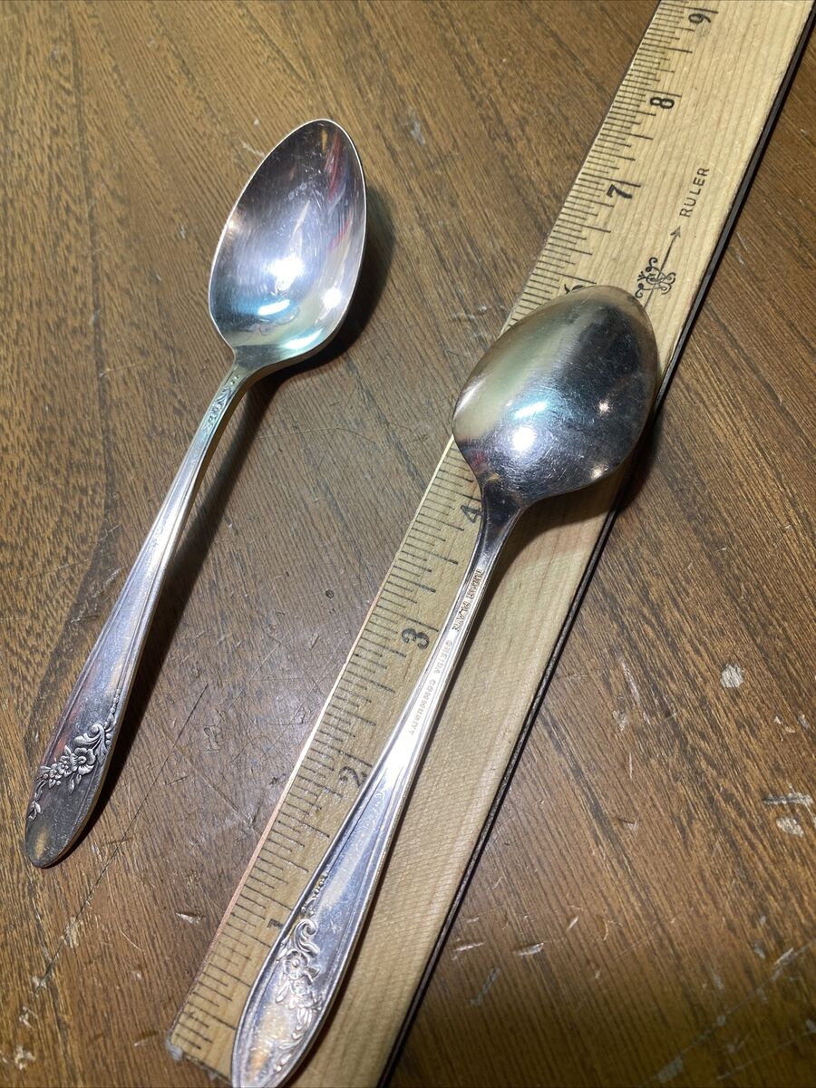 5 Oneida Community QUEEN BESS II Oval Spoons Spoon Tudor 5 Oneida Community QUEEN BESS II Oval Spoons Spoon Tudor