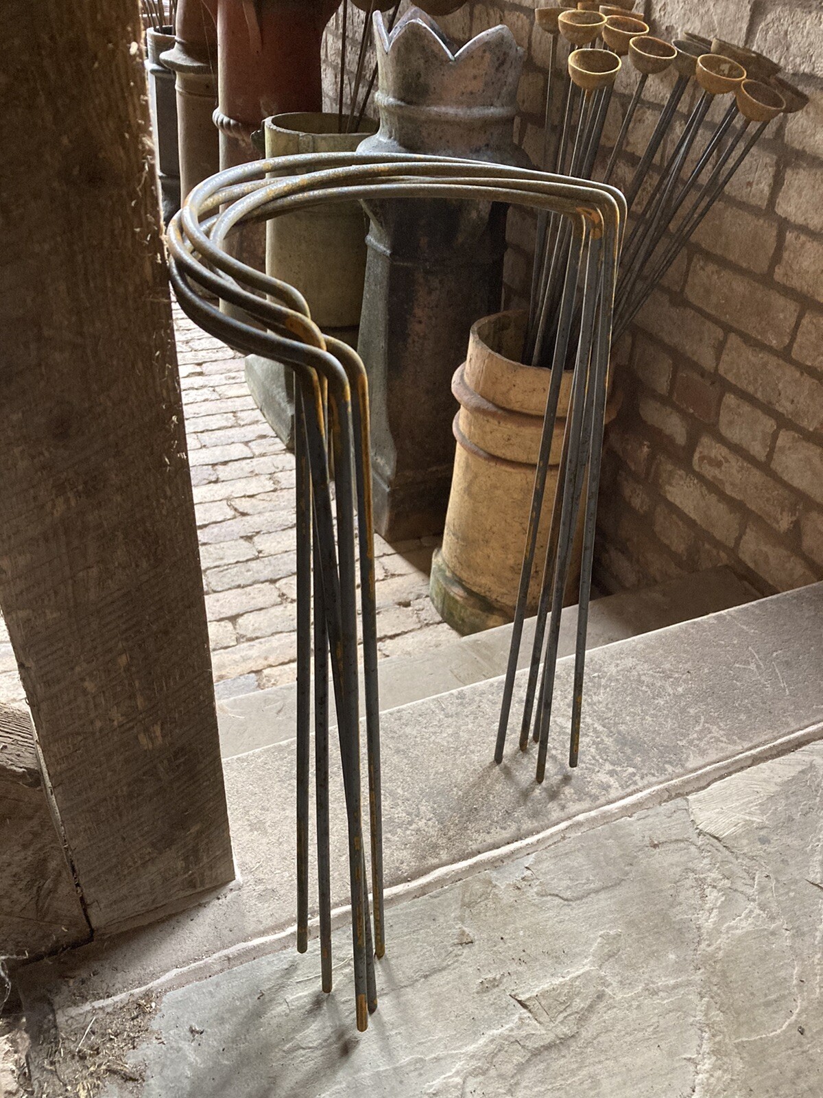 SET OF 5 TRADITIONAL RUSTY METAL SEMI-CIRCLE GARDEN PLANT SUPPORTS ...