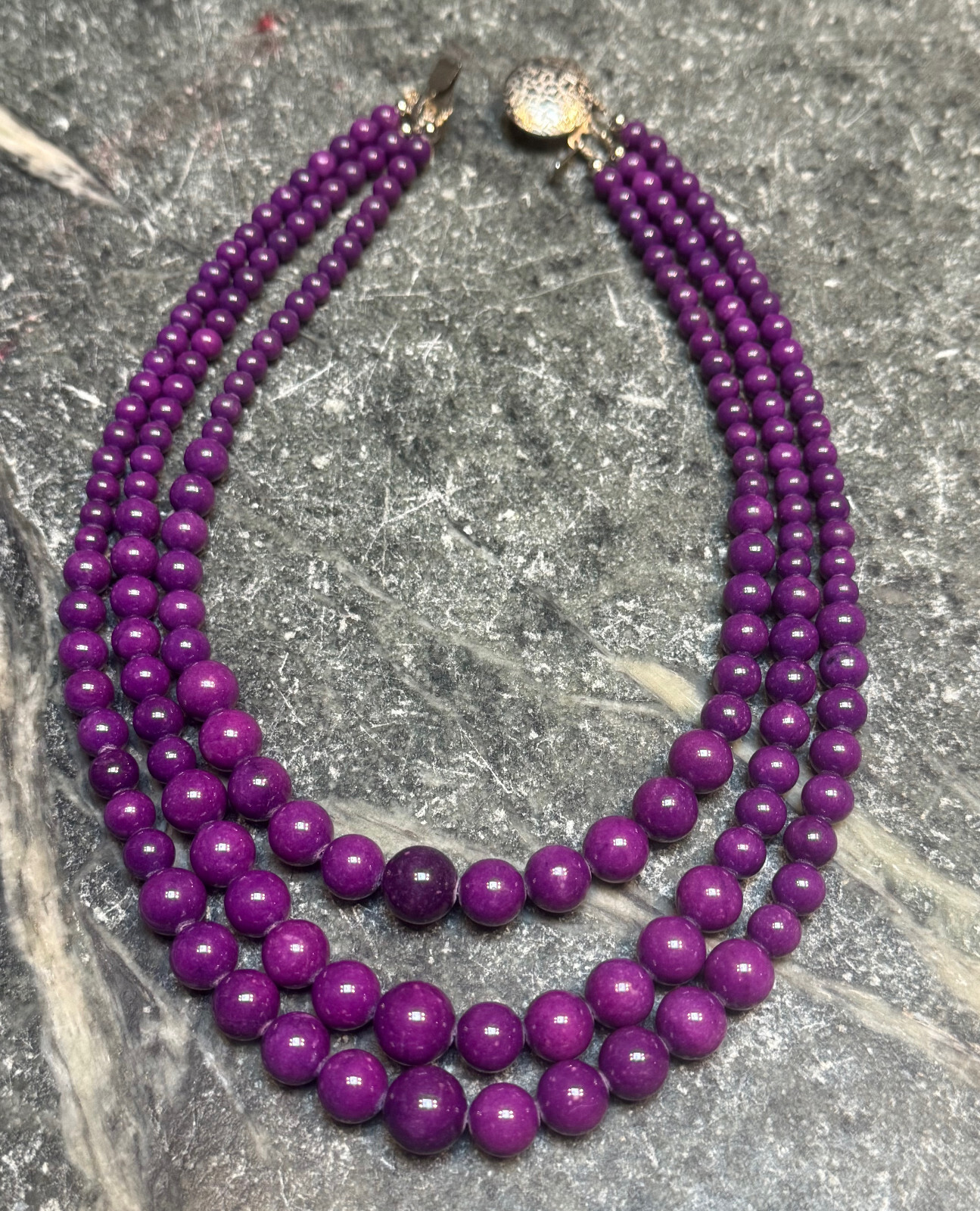 Vintage KARLA JORDAN Triple Strand Graduated Purple S… - Gem