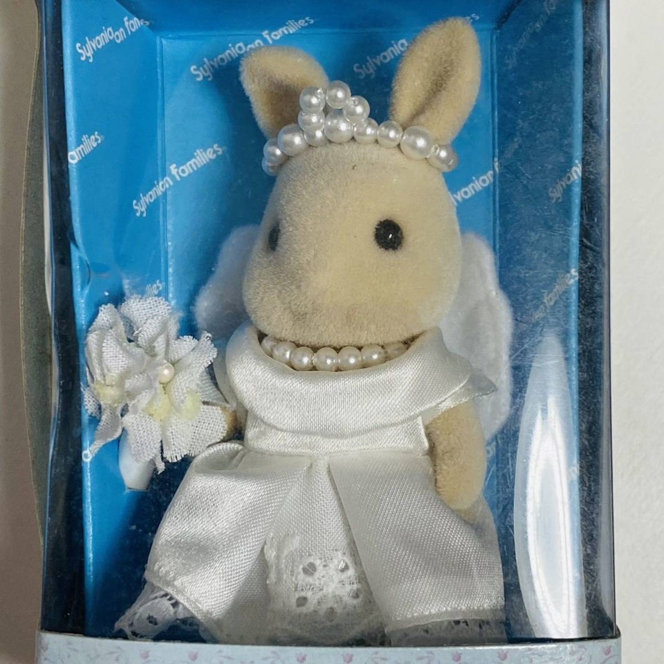 Epoch Sylvanian Families Fairytale Princess Ivory Rabbit Girl Special ...