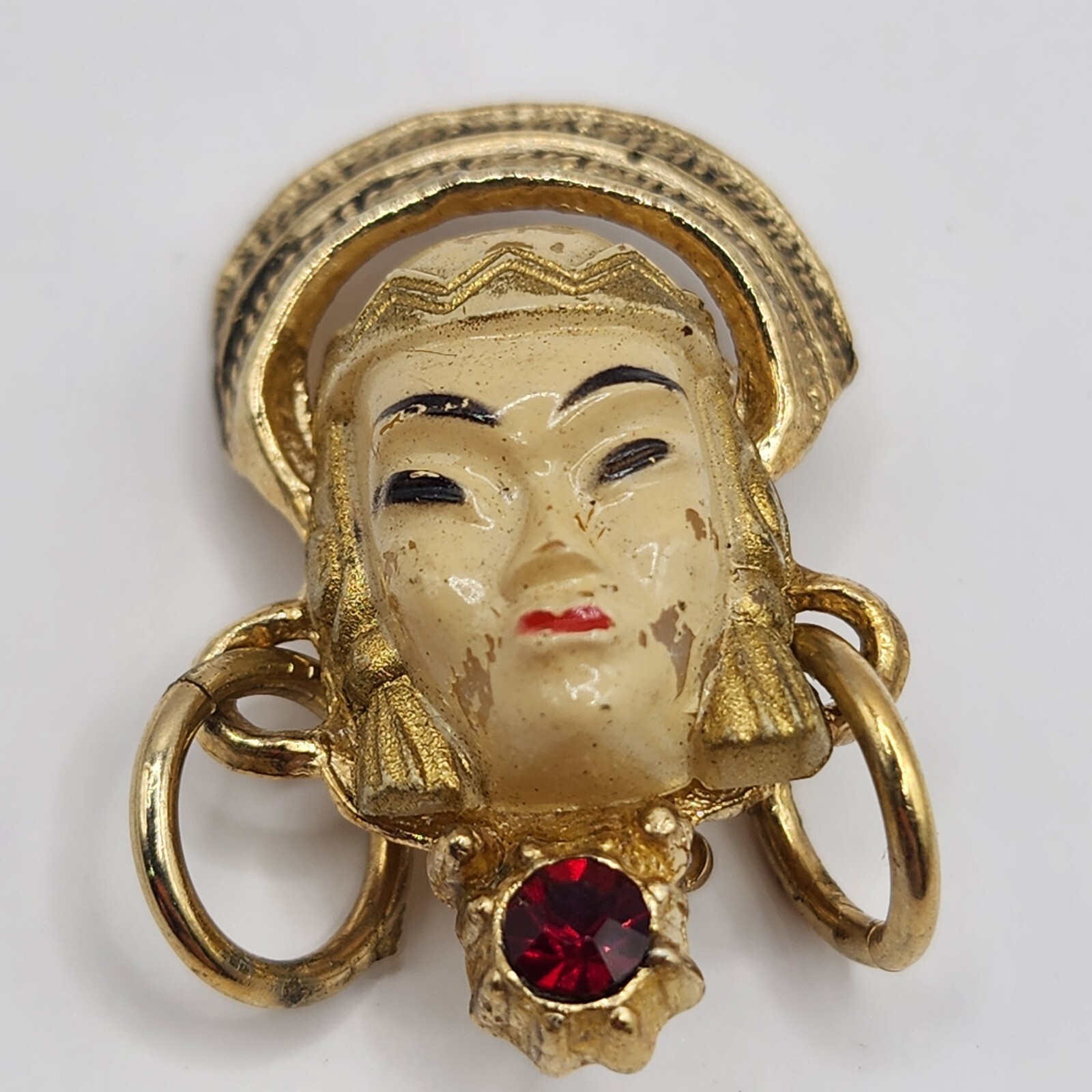 Selro Brooch Asian Face Gold Tone Unsigned - Gem