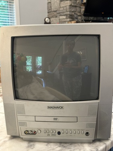 Magnavox 13" Inch MWC13D5 Retro Gaming CRT TV/DVD Player Combo WORKING ...