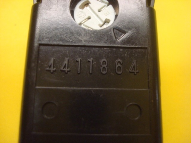 99 00 01 02 03 SAAB 93 9-3 TCS TRACTION CONTROL SWITCH BUTTON 4411864 ...