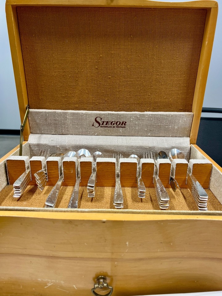 ONEIDA ROGERS 1881 SILVER PLATE FLATWARE PROPOSAL PATTERN 8 PIECE PLACE ...
