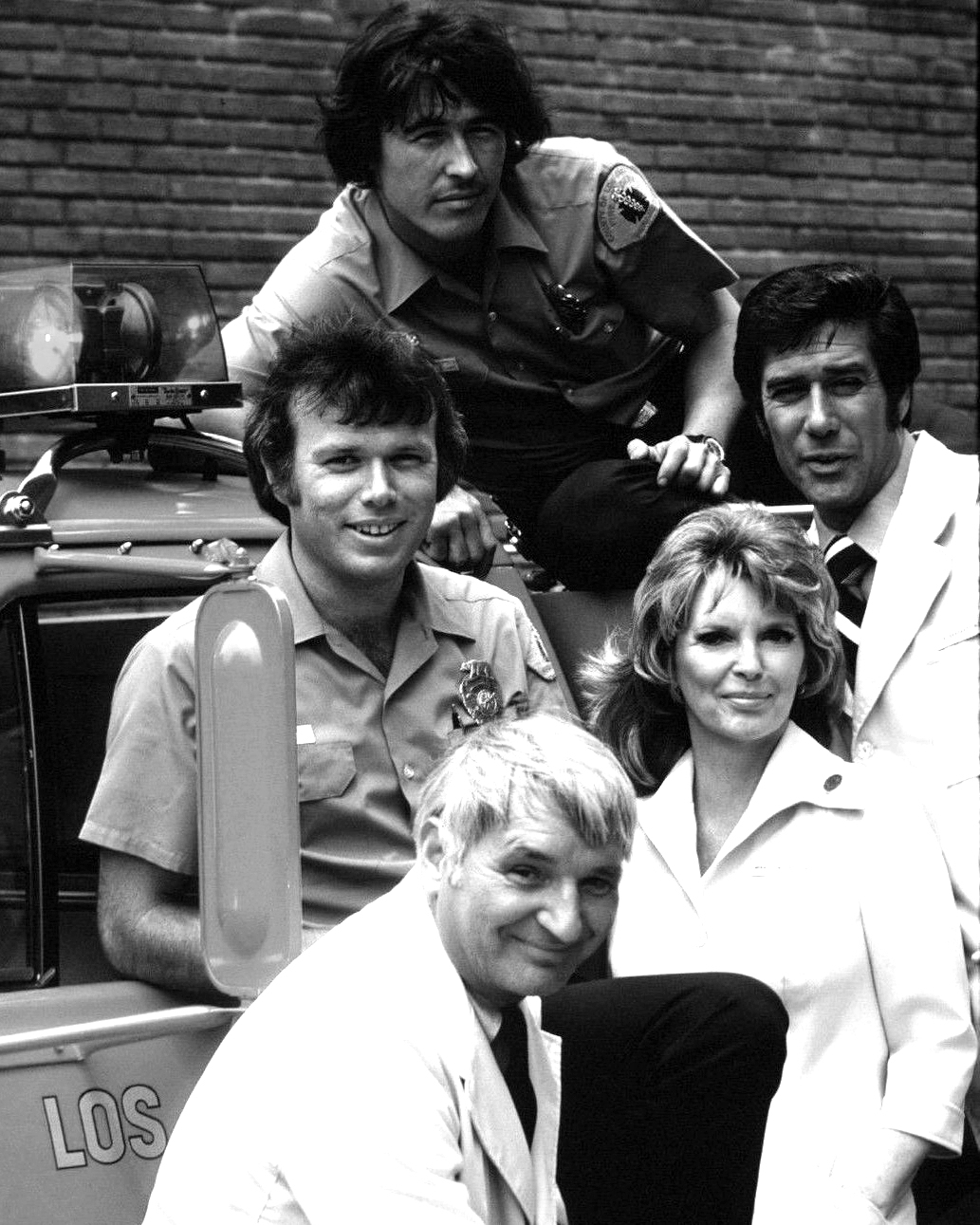"EMERGENCY!" CAST SHOT FROM THE NBC TV SERIES - 8X10 PUBLICITY PHOTO ...