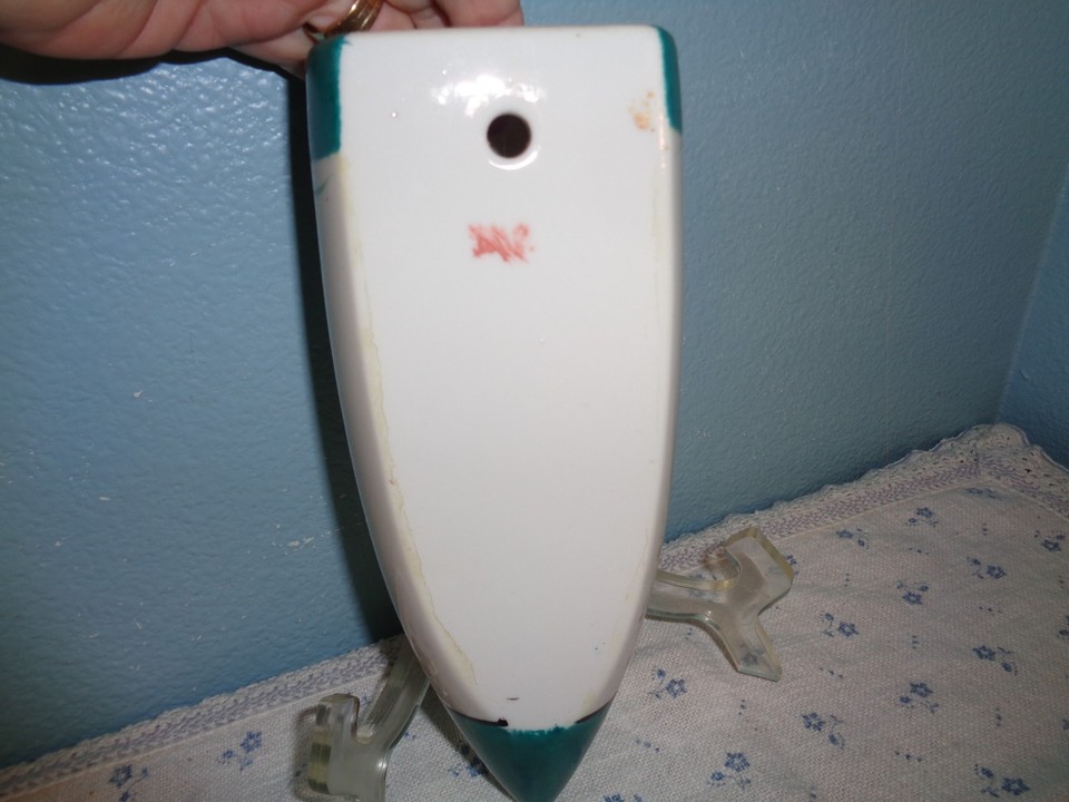 VGT CERAMIC WALL POCKET ORANGE FLOWERS VERY PRETTY 9" TALL 3 1/2" WIDE ...