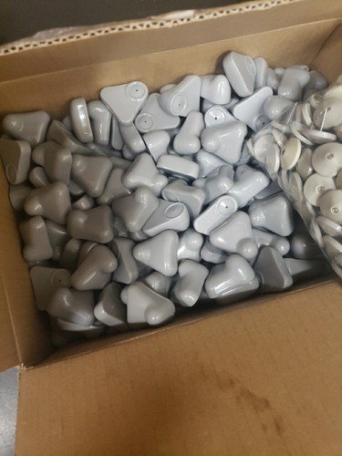 LOTS OF 250 SECURITY TAGS ANTI-THEFT RETAIL CLOTHING / SHOES SENSORS ...