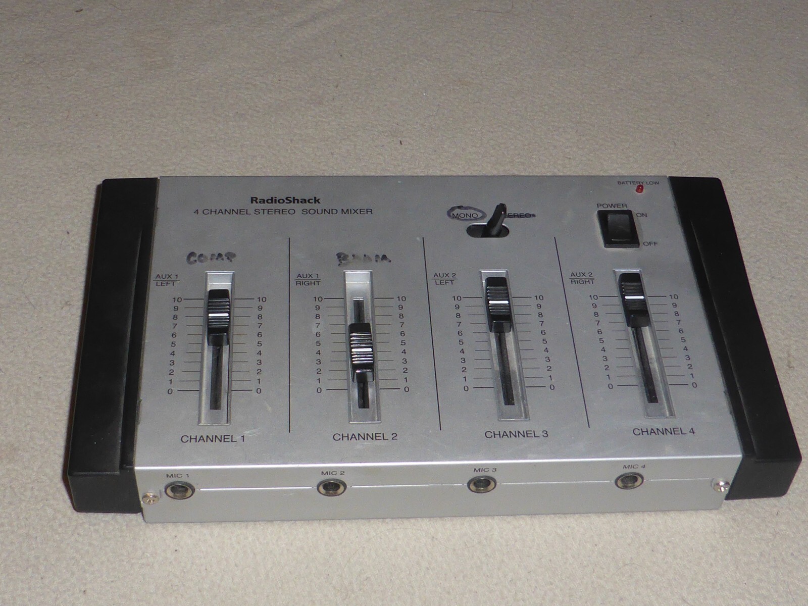 RADIO SHACK 4 CHANNEL STEREO SOUND MIXER 32-2056 MICROPHONE 2 LINE ...