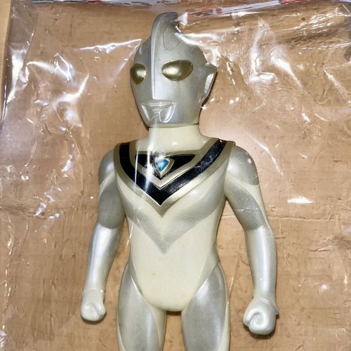 Bullmark Ultraman Gaia Phosphorescent Gid Soft Vinyl Figure Sofvi | eBay