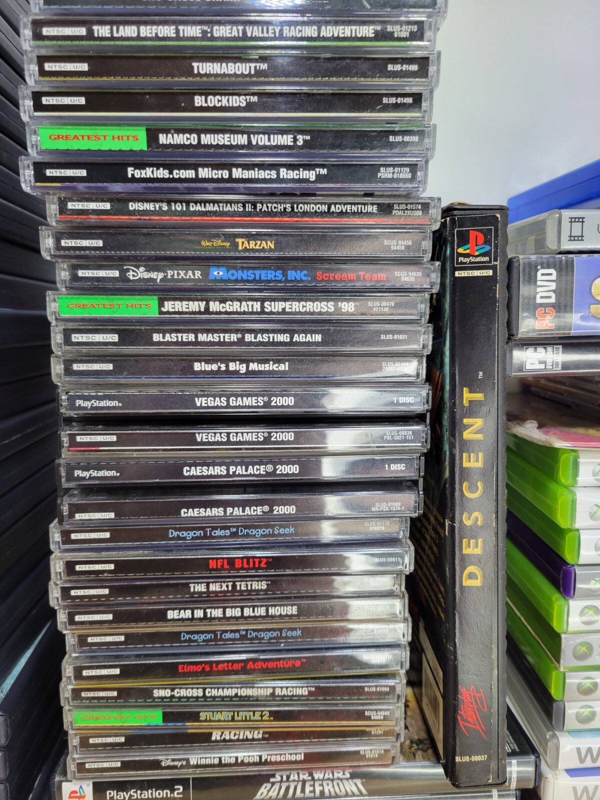 Huge Video Game Disc Bulk Lot UNTESTED Ps2, Ps1, Xbox, 360, Wii Approx ...