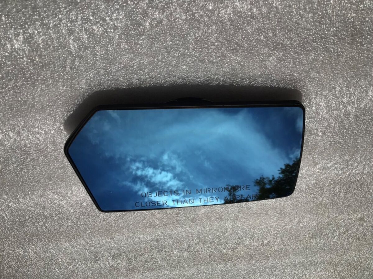 Mercedes W126 560SEL 420 SEL Passenger Side Mirror Glass Mercedes W126 560SEL 420 SEL Passenger Side Mirror Glass