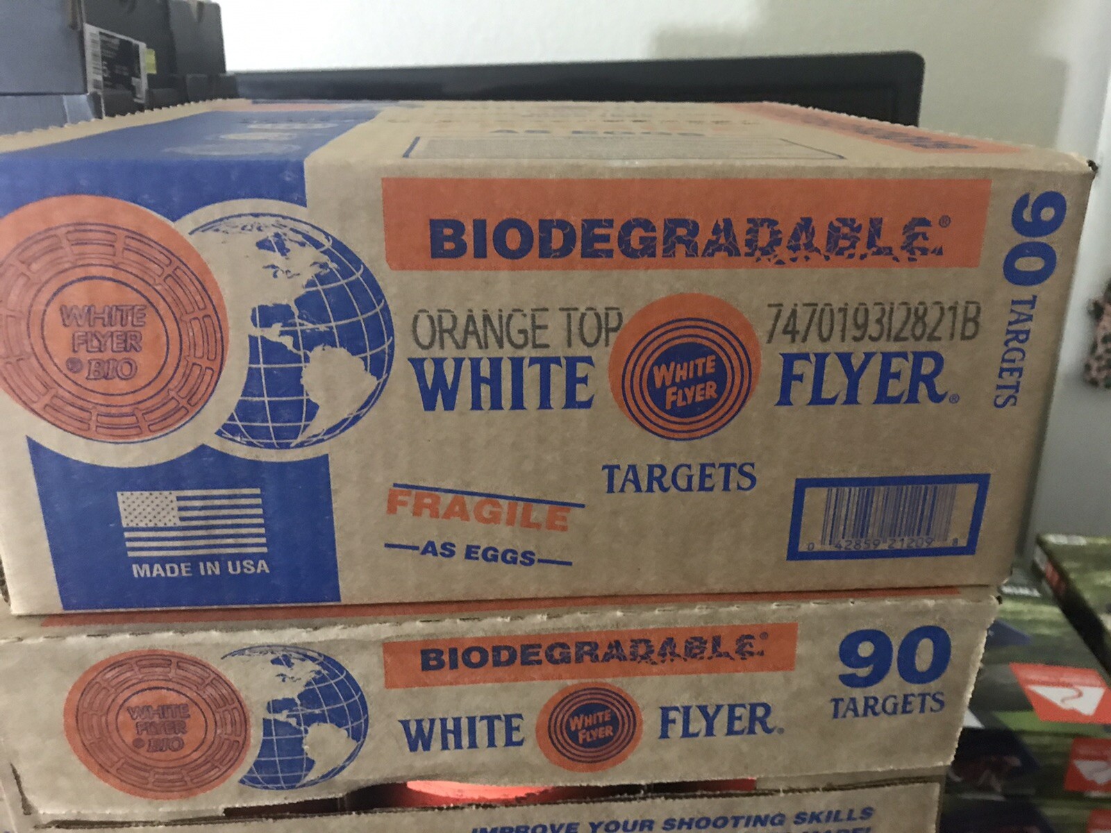 90 White Flyer Bio Targets Orange Top Skeet Trap Shooting Targets Case ...