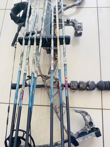 Hoyt Spyder 30 Compound Bow with 7 Arrows 50-60lb Draw Weight 29.0 Draw ...