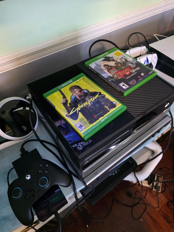 Microsoft Xbox One Model 1540 1TB Console System Bundle -working ...