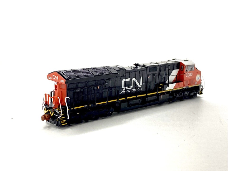 ScaleTrains N GE ET44AC Canadian National CN #3280 DC LED SXT40440 | eBay