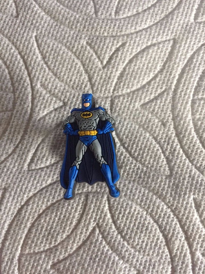 BATMAN JIBBITZ BATMAN SHOE CHARMS FITS CROCS BATMOBILE BATMAN LOGO ...