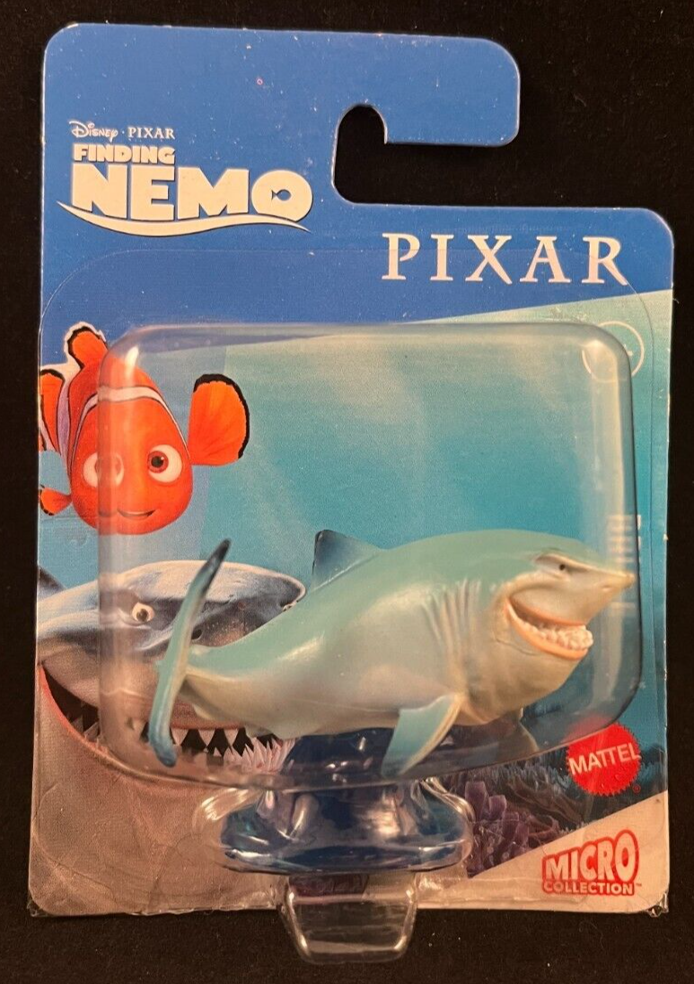 Bruce Buscando A Nemo 1,599 Finding Nemo Images Stock Photos, High Res