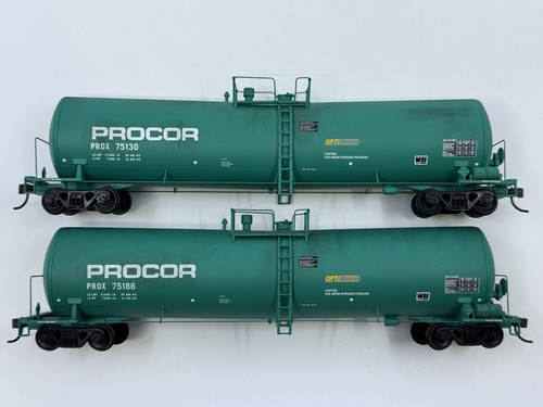 HO Walthers 932-27269 PROCOR UTLX 23,000 Gallon Tank Car (2-Pack ...