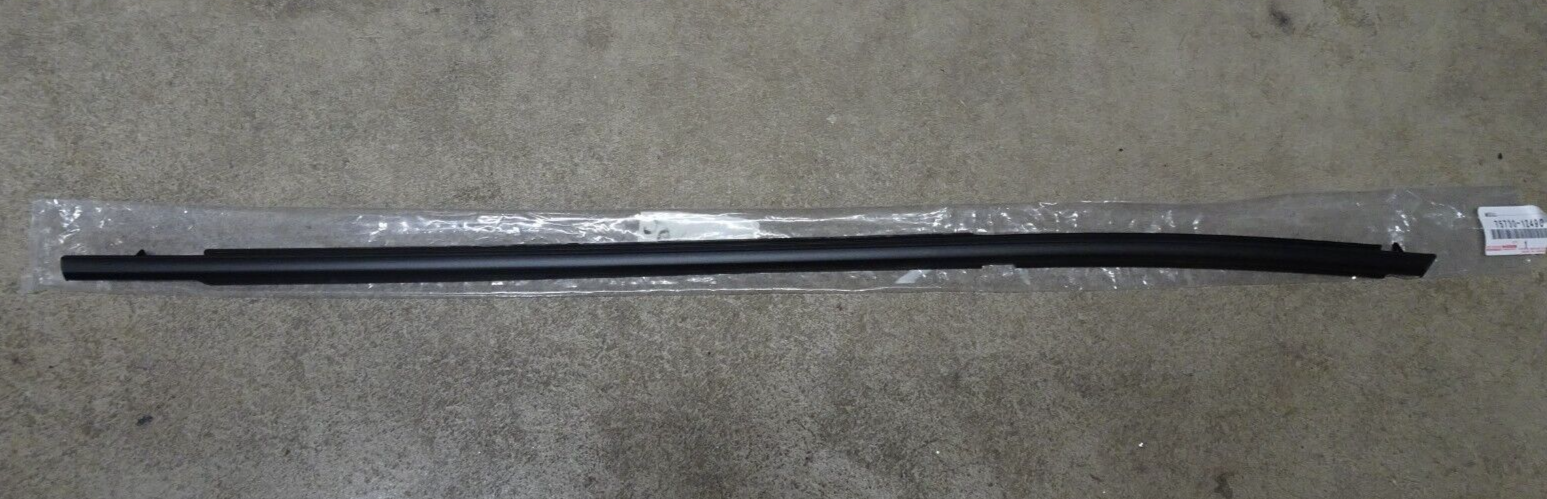 2020 2021 Toyota Corolla Rear RH Door Molding Genuine OEM 75730-12490 ...