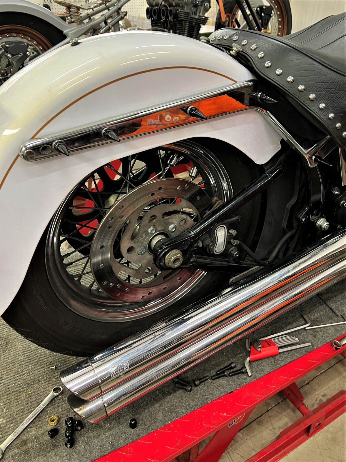 8 Harley Softail BLACK SPIKE chrome Rear Fender Strut Bolts 2018 - up ...