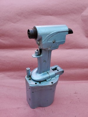 Riveters - Pneumatic Rivet Squeezer