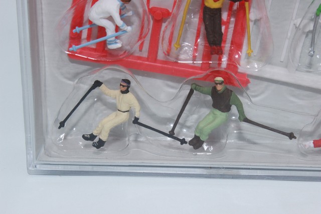 Preiser HO Scale 10313 Down-hill Racers Skiers for sale online | eBay