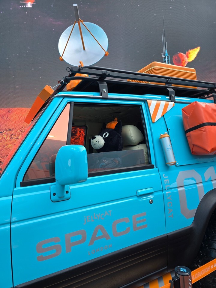 Jellycat Space 2025 Zyllian Alien Plush – Official Korea Seoul Popup ...