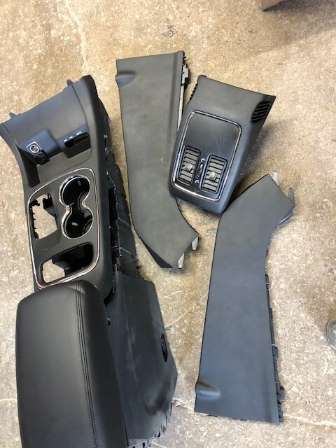 2014-2024 Dodge Durango Front Floor Center Console Assembly | Black ...