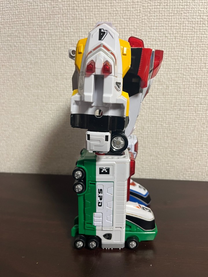 Power Rangers S.P.D. Dekaranger DX Deka Ranger Robo Megazord Junk ...