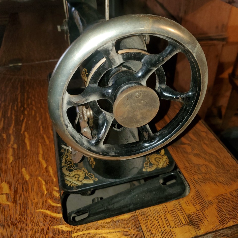 1891 Vintage Singer Sewing Machine in Wood Cabinet | eBay