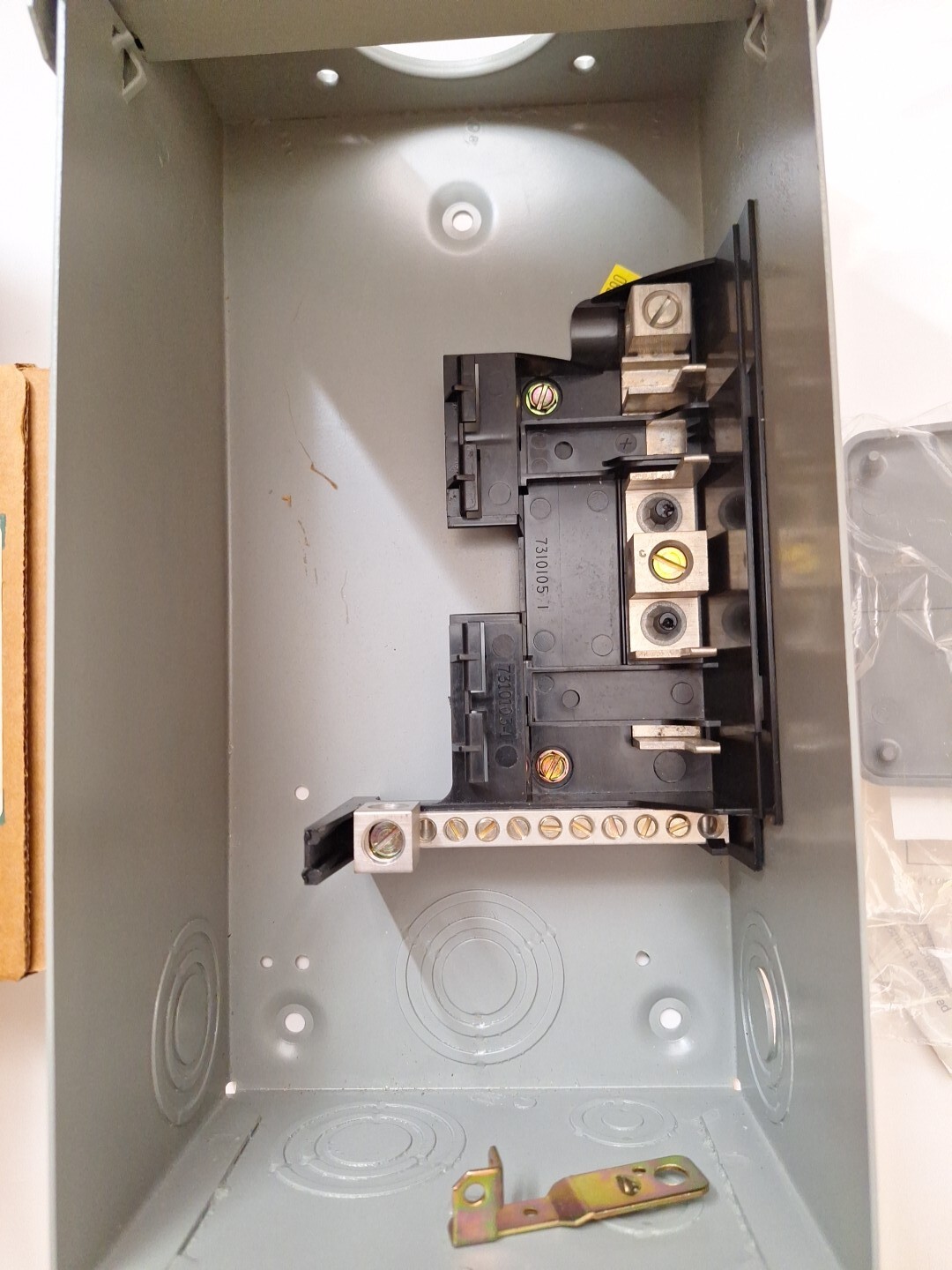 SIEMENS SPA W0408ML1125 125 Amp 4-Space 8-Circuit LOAD CENTER W/ 50 AMP ...