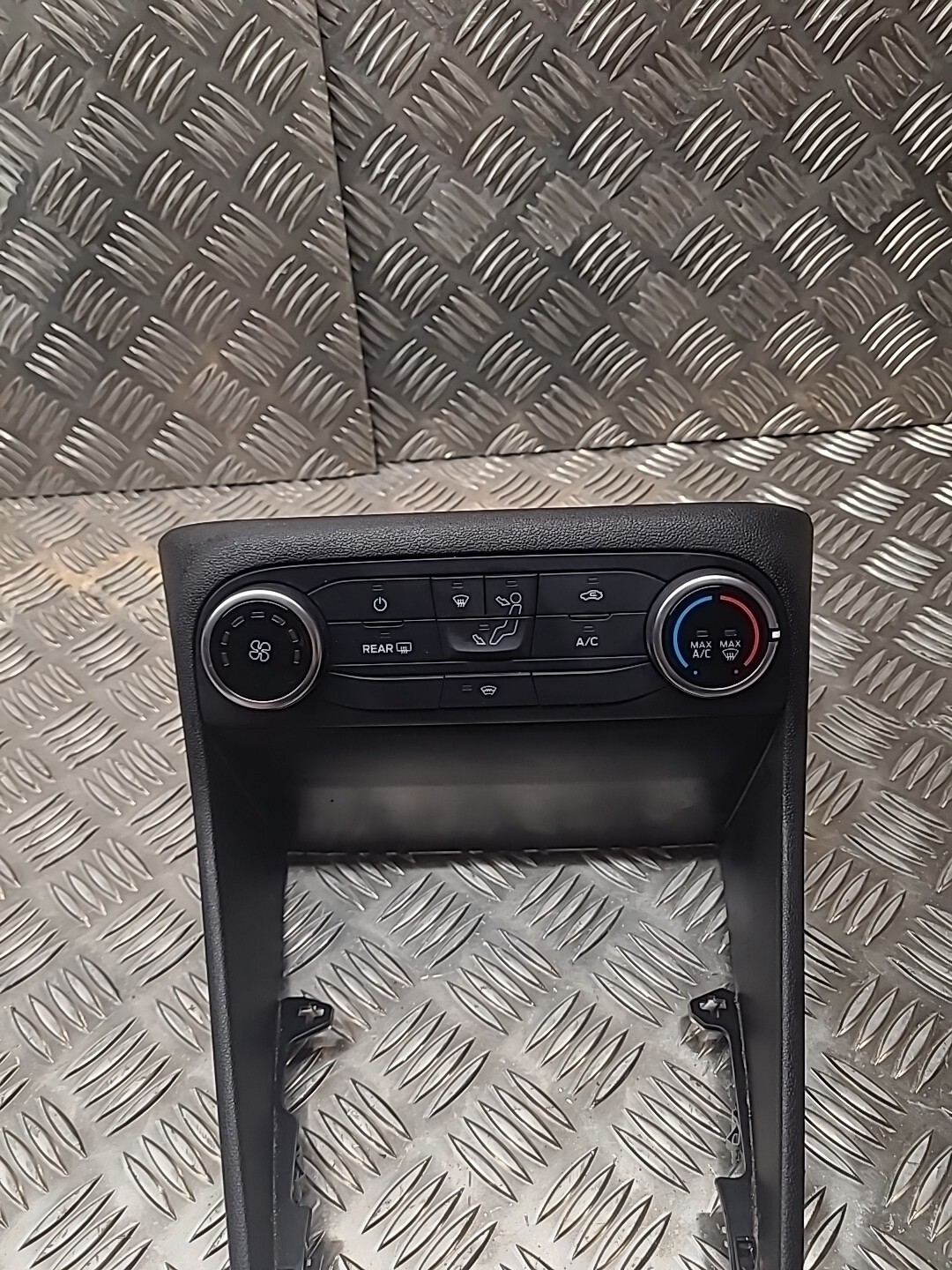 2018 FORD FIESTA MK8 CLIMATE HEATER CONTROL PANEL WITH TRIM H1BT-19980 ...