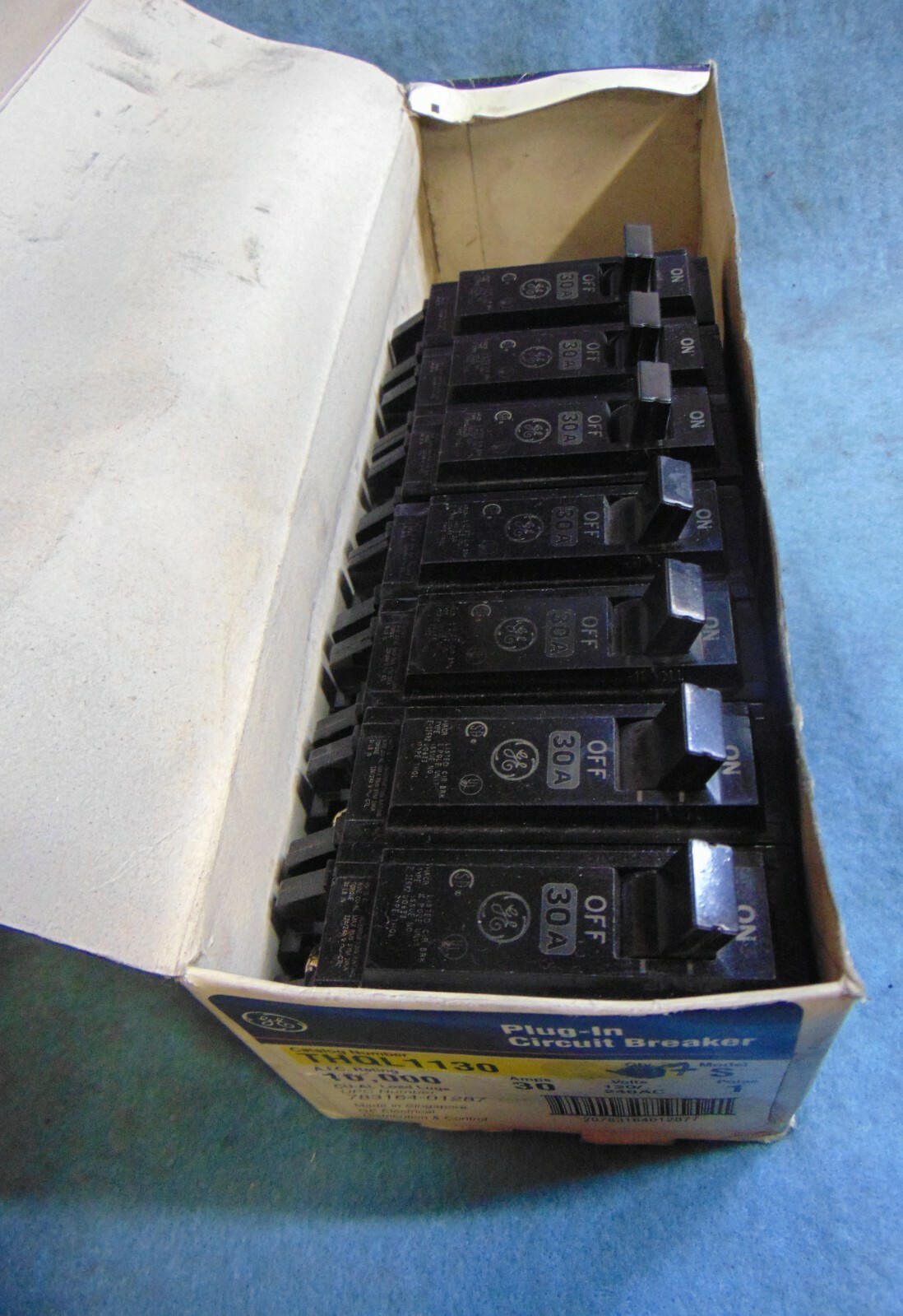 GE PLUG IN CIRCUIT BREAKERS THQL1130 30 AMP, 1 POLE, 120/240V AC **BOX ...