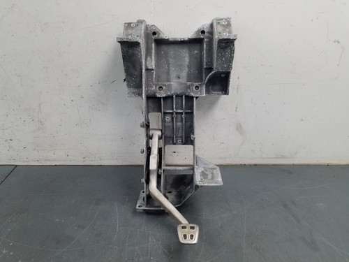 2010 Chevy Corvette C6 ZR1 Steering Column Bracket / Brake Pedal #0096 ...