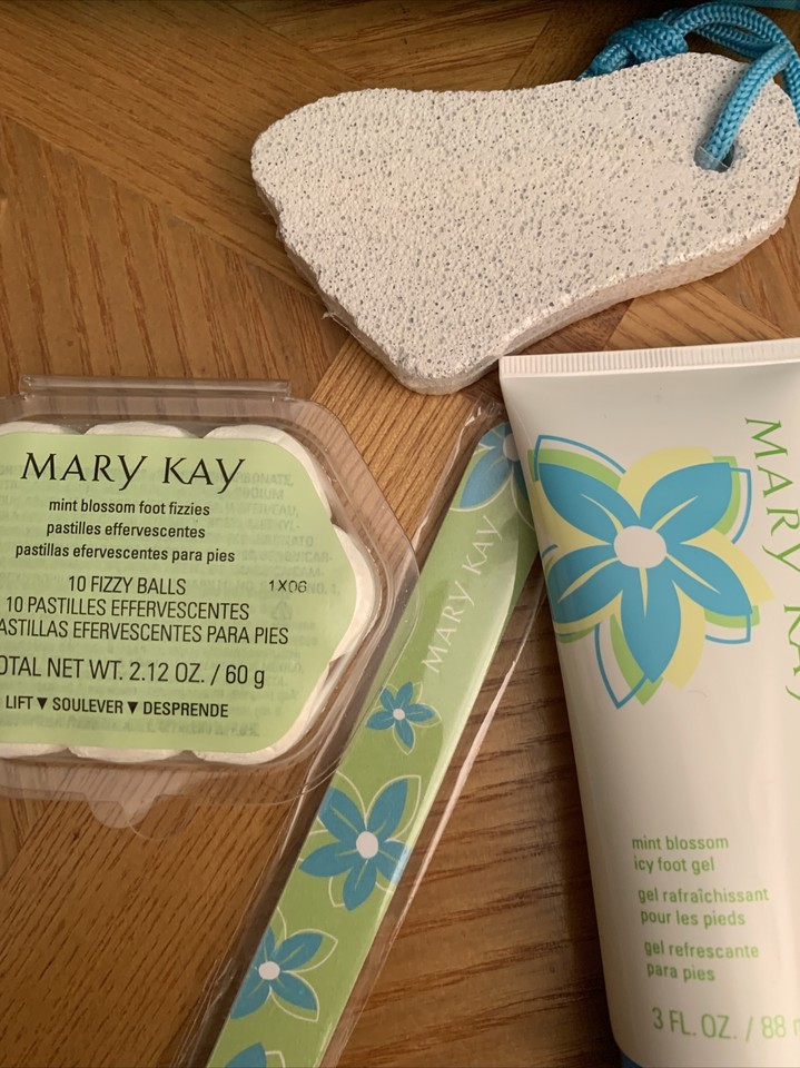 Mary Kay Mint Blossom Pedicure Set Icy Foot Gel, Foot Fizzies Emory ...