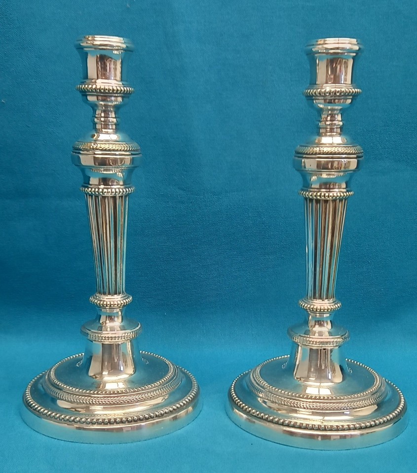 SUPERBE PAIRE DE BOUGEOIRS EN BRONZE ARGENTÉ STYLE LOUIS XVI | eBay