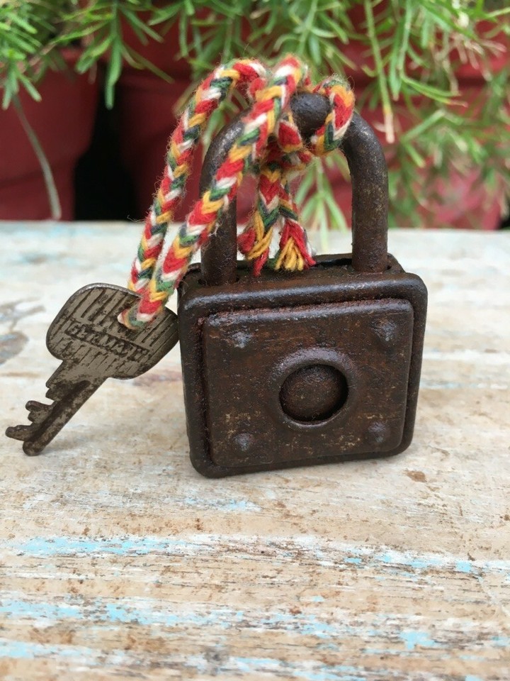 Antique Old Hand Forged Rustic Iron Made MORRIS Brand Small Lock & Key ...