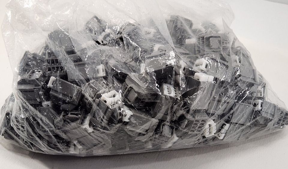 Delphi Connection - PBT-GF15 - 8 Pin Connectors - Over 135 Total | eBay