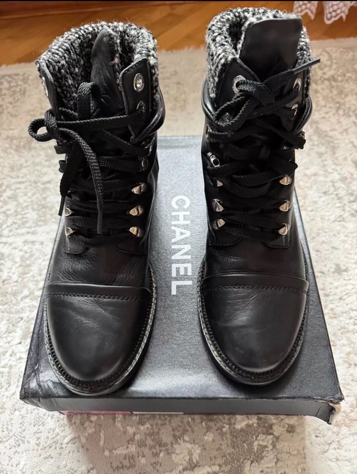 beautiful vtg Chanel black leather tweed lace up cc logo ankle boots 38 ...